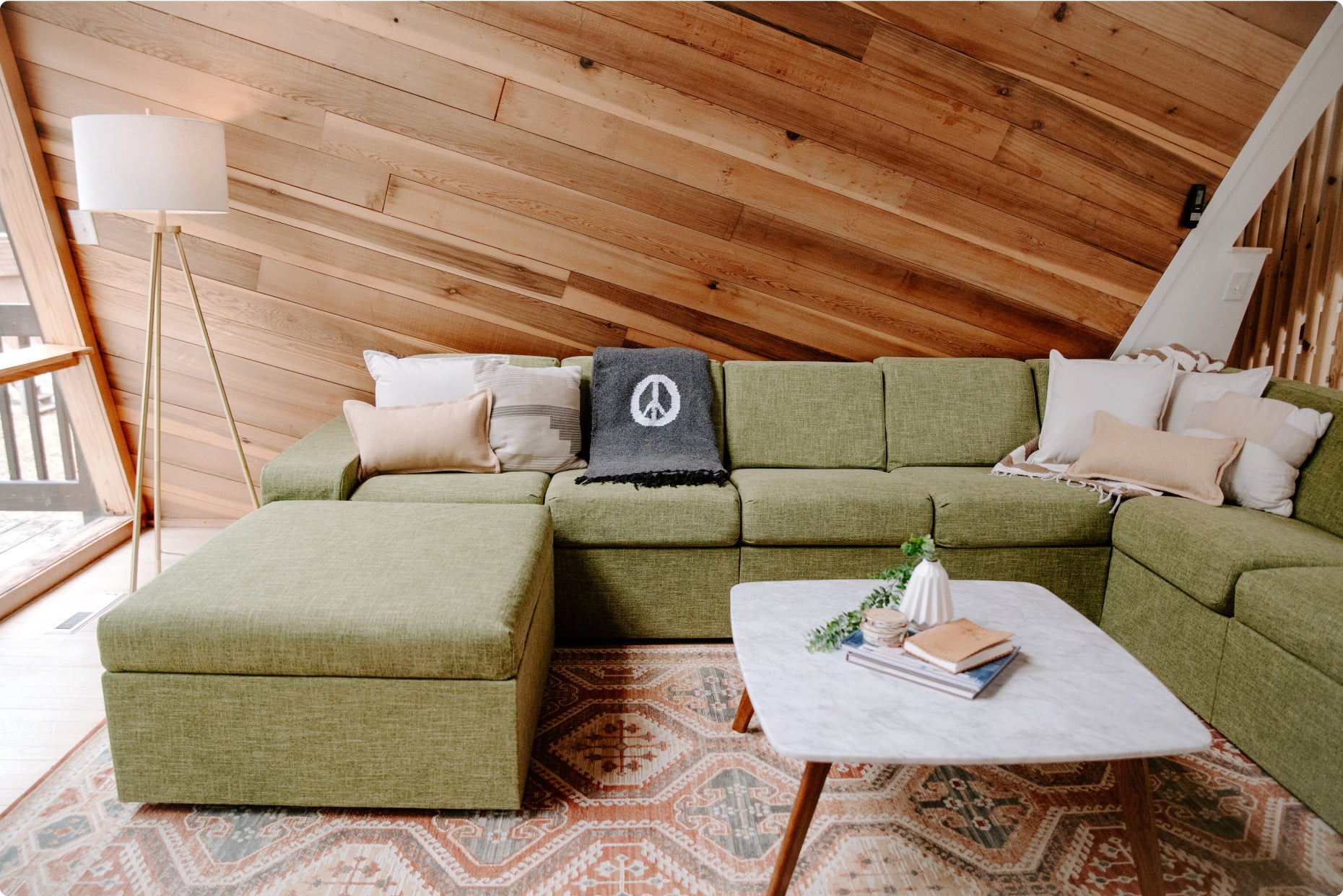 Standard L-Shaped Medium Left Sectional – Home Reserve